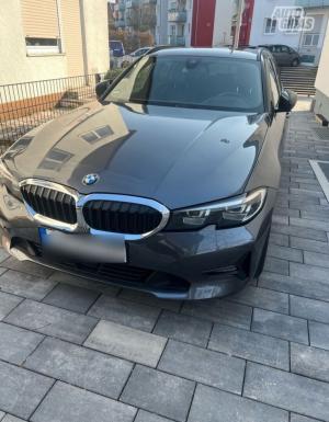 Grey BMW 318 2020 in Kaunas, with an engine capacity of 2.00 L and mileage of 251 thousand km for 11200 €, photo 3 on AUTOMOTO.COM.LV