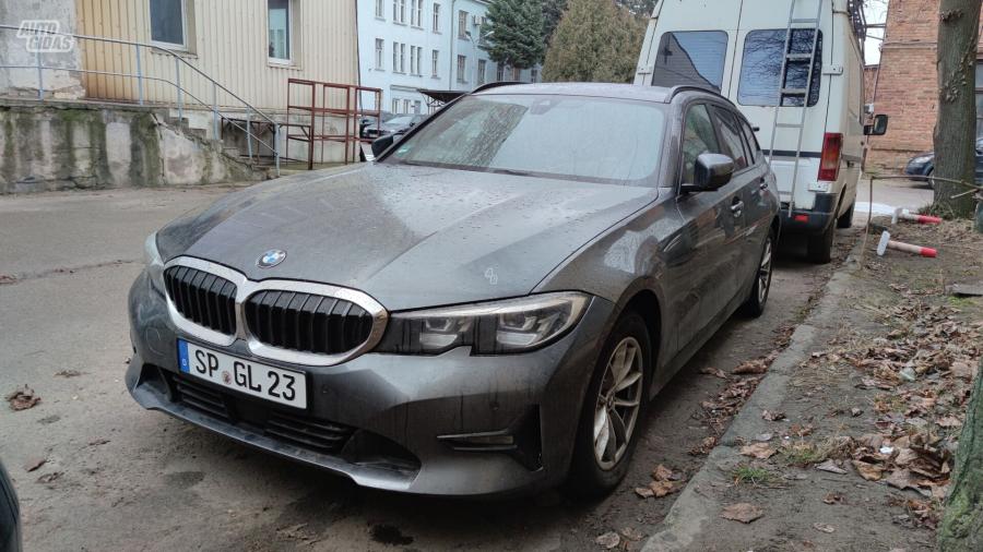 Grey BMW 318 2020 in Kaunas, with an engine capacity of 2.00 L and mileage of 251 thousand km for 11200 €, photo 4 on AUTOMOTO.COM.LV