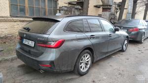 Grey BMW 318 2020 in Kaunas, with an engine capacity of 2.00 L and mileage of 251 thousand km for 11200 €, photo 9 on AUTOMOTO.COM.LV