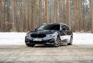 Pelēks BMW 318 2020 Rīga, ar dzinēja tilpumu 2.00 L un nobraukumu 111 tūkst. km par 25190 €, foto  vietnē AUTOMOTO.COM.LV