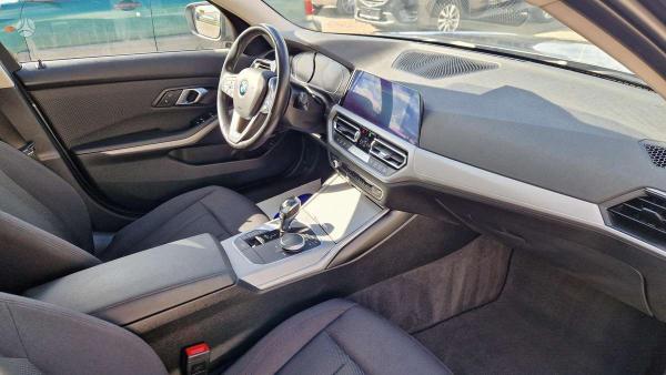 Grey BMW 318 2020 in Marijampole, with an engine capacity of 2.00 L and mileage of 160 thousand km for 15729 €, photo 9 on AUTOMOTO.COM.LV