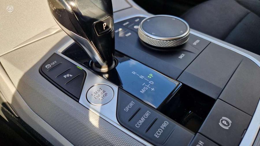 Grey BMW 318 2020 in Marijampole, with an engine capacity of 2.00 L and mileage of 160 thousand km for 15729 €, photo 27 on AUTOMOTO.COM.LV