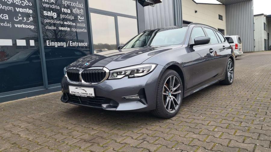 Grey BMW 318 2021 in Kaunas, with an engine capacity of 2.00 L and mileage of 98 thousand km for 24830 €, photo 3 on AUTOMOTO.COM.LV