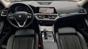 Grey BMW 318 2021 in Kaunas, with an engine capacity of 2.00 L and mileage of 98 thousand km for 24830 €, photo 11 on AUTOMOTO.COM.LV