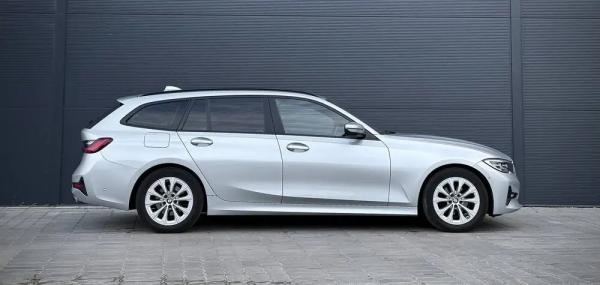 Grey BMW 318 2021 in Riga, with an engine capacity of 2.00 L and mileage of 196 thousand km for 18500 €, photo 5 on AUTOMOTO.COM.LV
