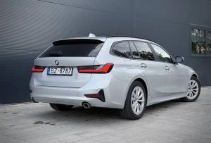 Grey BMW 318 2021 in Riga, with an engine capacity of 2.00 L and mileage of 196 thousand km for 18500 €, photo 7 on AUTOMOTO.COM.LV