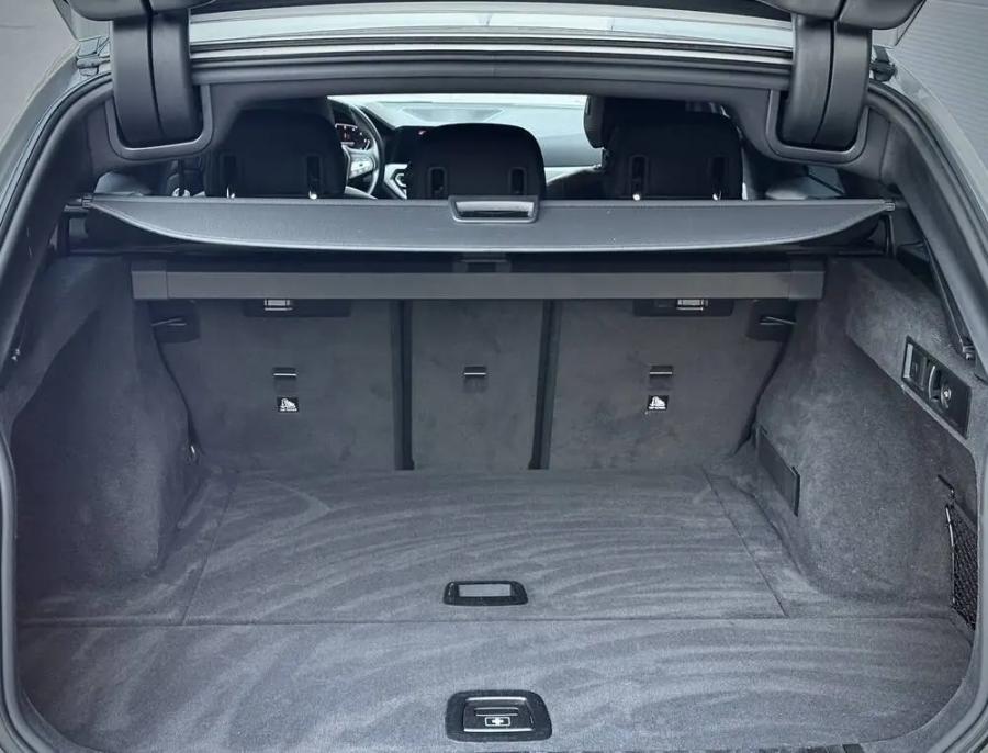 Grey BMW 318 2021 in Riga, with an engine capacity of 2.00 L and mileage of 196 thousand km for 18500 €, photo 26 on AUTOMOTO.COM.LV
