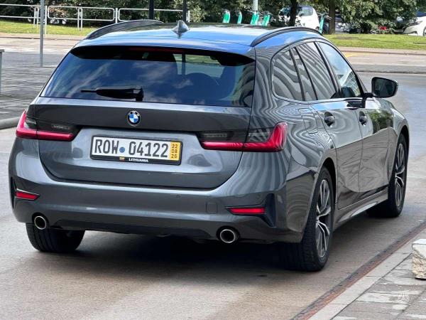 Grey BMW 318 2021 in Vilnius, with an engine capacity of 2.00 L and mileage of 276 thousand km for 15400 €, photo 4 on AUTOMOTO.COM.LV