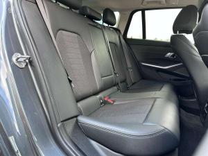 Pelēks BMW 318 2021 Viļņa, ar dzinēja tilpumu 2.00 L un nobraukumu 276 tūkst. km par 15400 €, foto 29 vietnē AUTOMOTO.COM.LV
