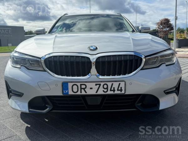 Серый БМВ 318 2021 в Рига, объемом двигателя 2.00 л и пробегом 222 тыс. км за 17300 €, фото 3 на AUTOMOTO.COM.LV