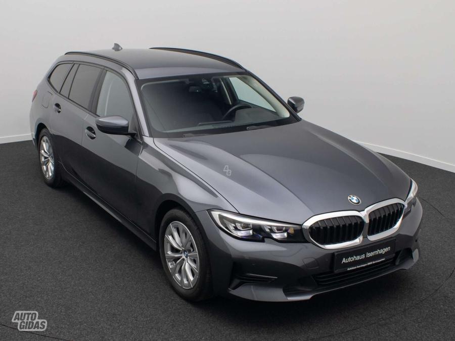 Grey BMW 318 2022 in Kaunas, with an engine capacity of 2.00 L and mileage of 39 thousand km for 29609 €, photo 3 on AUTOMOTO.COM.LV