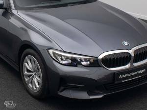 Grey BMW 318 2022 in Kaunas, with an engine capacity of 2.00 L and mileage of 39 thousand km for 29609 €, photo 18 on AUTOMOTO.COM.LV