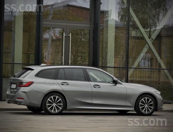 Grey BMW 318 2022 in Riga, with an engine capacity of 2.00 L and mileage of 178 thousand km for 20500 €, photo 7 on AUTOMOTO.COM.LV