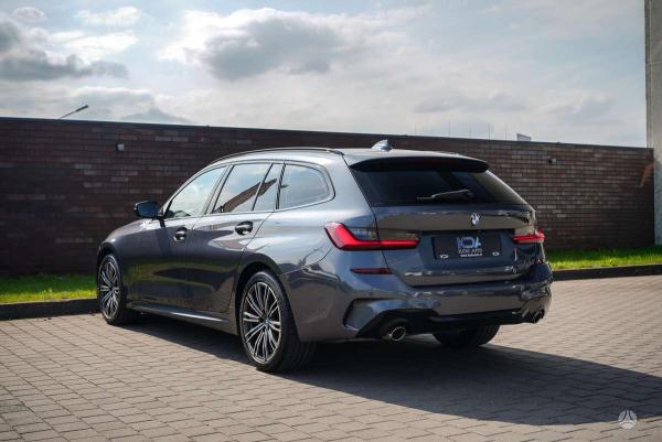 Grey BMW 318 2022 in Marijampole, with an engine capacity of 2.00 L and mileage of 127 thousand km for 21950 €, photo 8 on AUTOMOTO.COM.LV