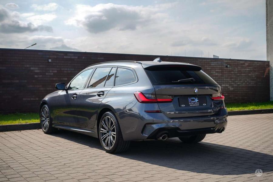 Grey BMW 318 2022 in Marijampole, with an engine capacity of 2.00 L and mileage of 127 thousand km for 21950 €, photo 9 on AUTOMOTO.COM.LV