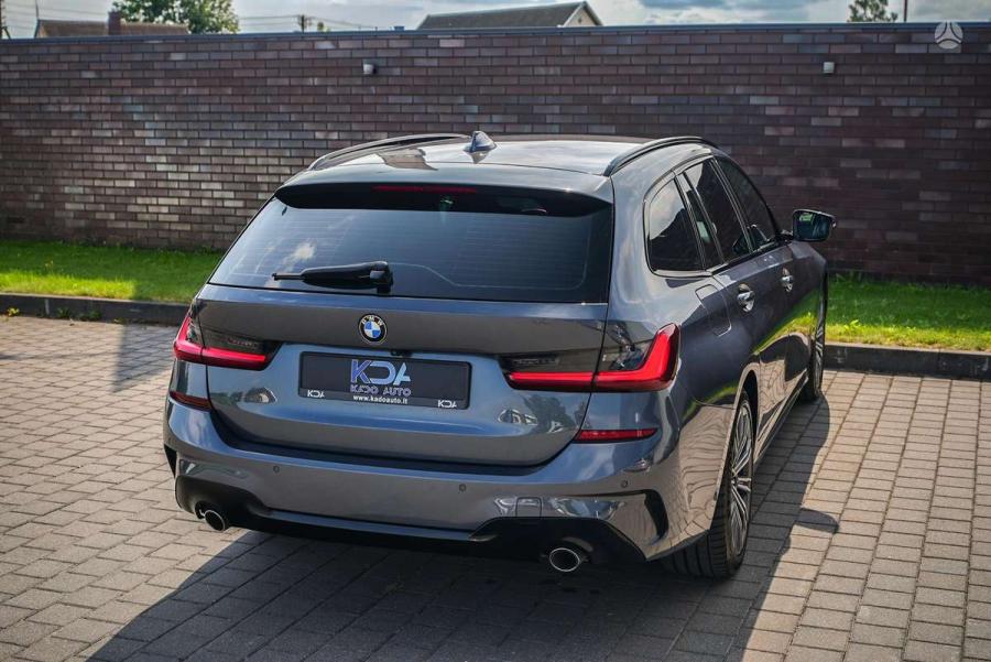 Grey BMW 318 2022 in Marijampole, with an engine capacity of 2.00 L and mileage of 127 thousand km for 21950 €, photo 12 on AUTOMOTO.COM.LV
