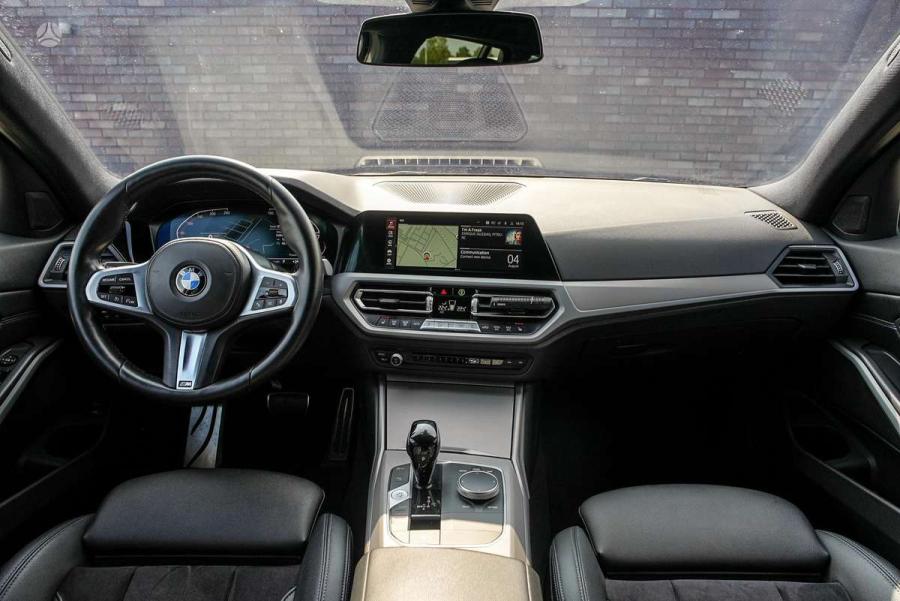 Grey BMW 318 2022 in Marijampole, with an engine capacity of 2.00 L and mileage of 127 thousand km for 21950 €, photo 17 on AUTOMOTO.COM.LV
