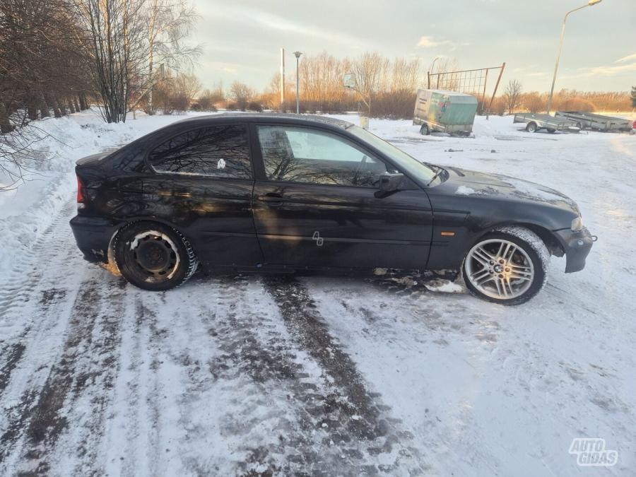 BMW 318 2002 Klaipėda, ar dzinēja tilpumu 1.80 L un nobraukumu 264 tūkst. km par 750 €, foto 4 vietnē AUTOMOTO.COM.LV