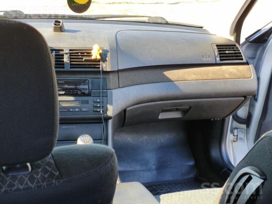 BMW 318 2002 Rīga, ar dzinēja tilpumu 2.50 L un nobraukumu 248 tūkst. km par 3890 €, foto 13 vietnē AUTOMOTO.COM.LV