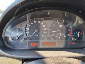 BMW 318 2002 Rīga, ar dzinēja tilpumu 2.50 L un nobraukumu 248 tūkst. km par 3890 €, foto 17 vietnē AUTOMOTO.COM.LV