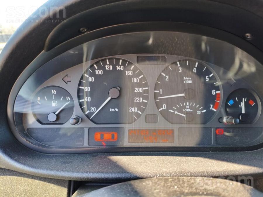 BMW 318 2002 Rīga, ar dzinēja tilpumu 2.50 L un nobraukumu 248 tūkst. km par 3890 €, foto 17 vietnē AUTOMOTO.COM.LV