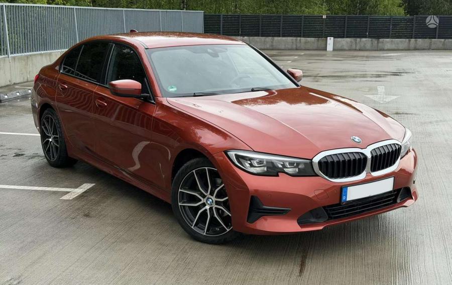 Orange BMW 318 2020 in Vilnius, with an engine capacity of 2.00 L and mileage of 149 thousand km for 17499 €, photo 8 on AUTOMOTO.COM.LV