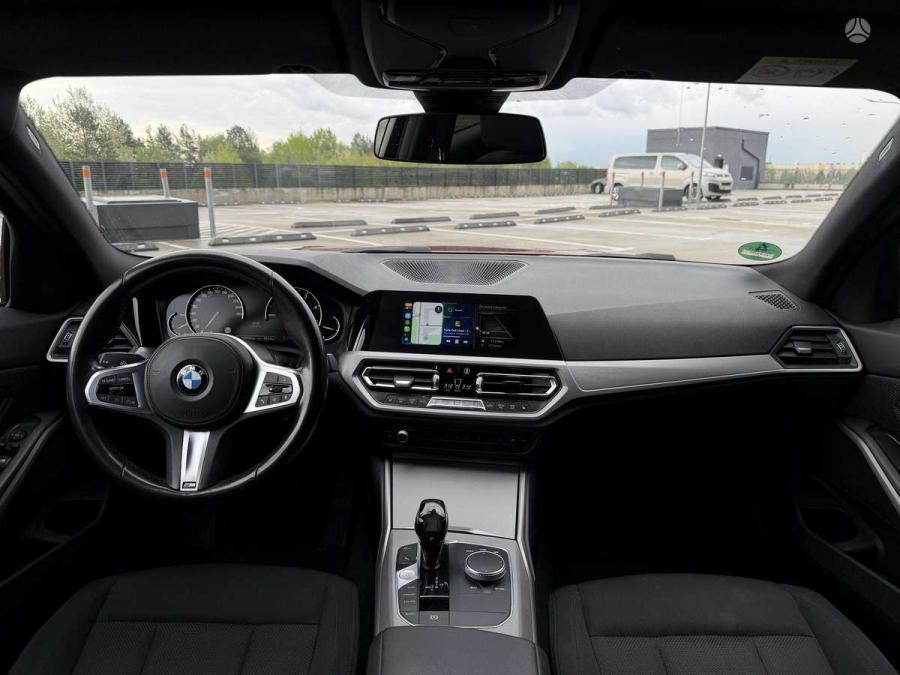 Orange BMW 318 2020 in Vilnius, with an engine capacity of 2.00 L and mileage of 149 thousand km for 17499 €, photo 13 on AUTOMOTO.COM.LV