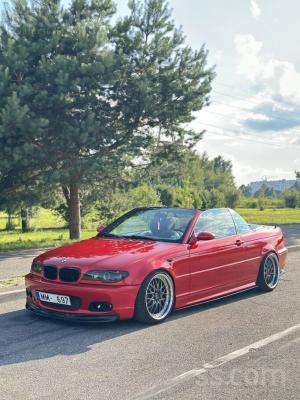 Red BMW 318 2004 in Riga, with an engine capacity of 2.50 L and mileage of 334 thousand km for 11000 €, photo 5 on AUTOMOTO.COM.LV