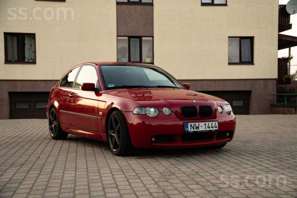 Red BMW 318 2003 in Riga, with an engine capacity of 2.50 L and mileage of 253 thousand km for 3000 €, photo 2 on AUTOMOTO.COM.LV