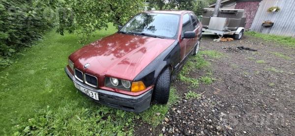 Red BMW 318 1991 in Riga, with an engine capacity of 1.80 L and mileage of 287 thousand km for 850 €, photo 1 on AUTOMOTO.COM.LV