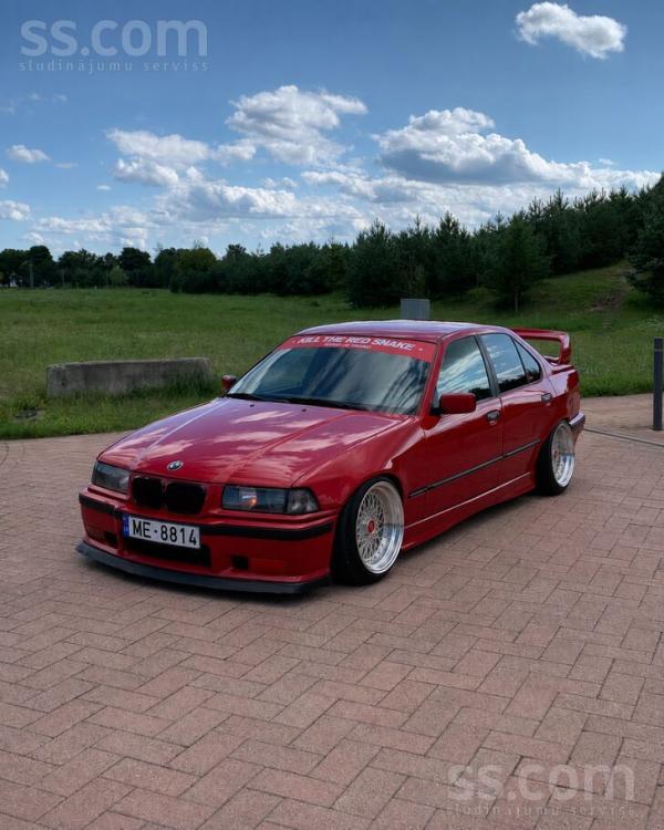 Red BMW 318 1991 in Riga, with an engine capacity of 2.50 L and mileage of 160 thousand km for 4800 €, photo 1 on AUTOMOTO.COM.LV