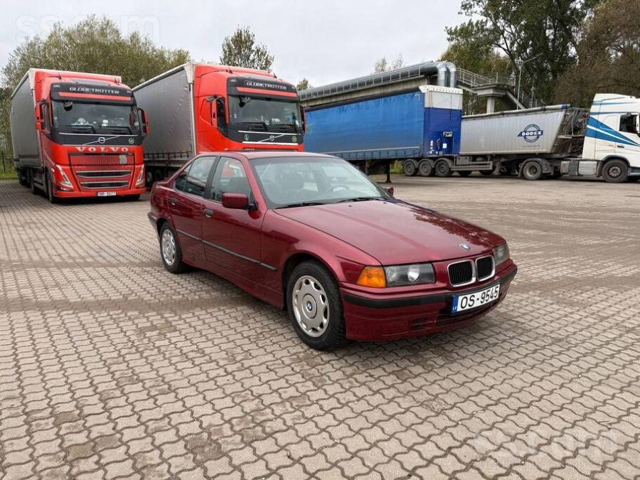 Красный БМВ 318 1991 в Рига, объемом двигателя 1.80 л и пробегом 345 тыс. км за 2599 €, фото 1 на AUTOMOTO.COM.LV