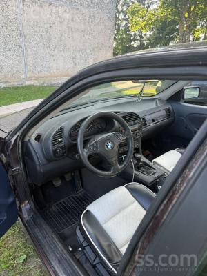 Red BMW 318 1993 in Rezekne, with an engine capacity of 1.80 L and mileage of 335 thousand km for 2600 €, photo 6 on AUTOMOTO.COM.LV