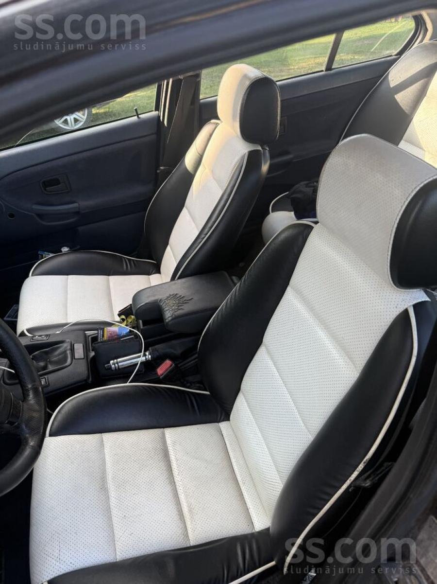 Red BMW 318 1993 in Rezekne, with an engine capacity of 1.80 L and mileage of 335 thousand km for 2600 €, photo 7 on AUTOMOTO.COM.LV