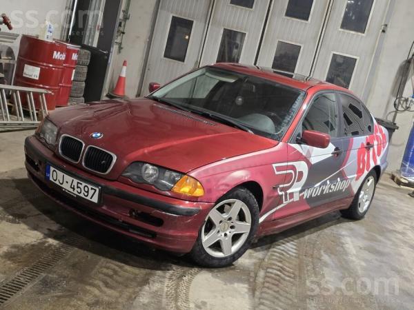 Red BMW 318 1998 in Cesis, with an engine capacity of 1.80 L and mileage of 224 thousand km for 1500 €, photo 1 on AUTOMOTO.COM.LV