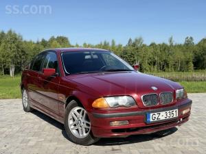 Sarkans BMW 318 1998 Cēsis, ar dzinēja tilpumu 1.80 L un nobraukumu 227 tūkst. km par 1350 €, foto  vietnē AUTOMOTO.COM.LV