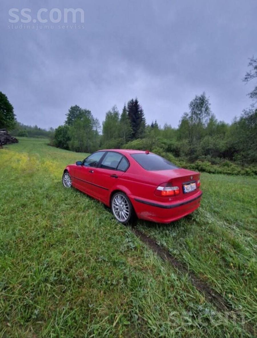 Red BMW 318 2002 in Talsi, with an engine capacity of 1.80 L and mileage of 412 thousand km for 1400 €, photo 3 on AUTOMOTO.COM.LV