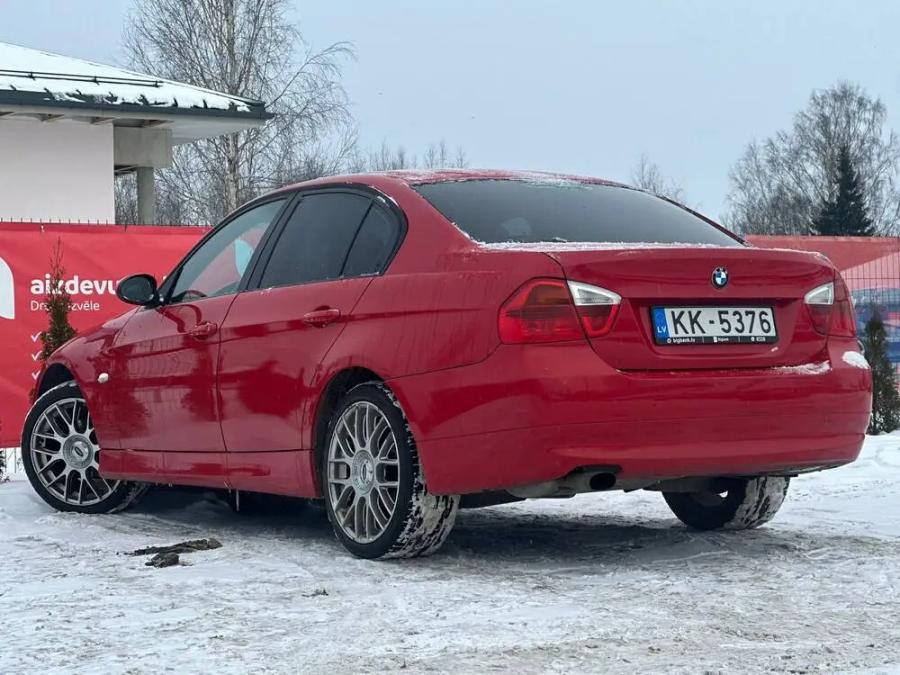 Sarkans BMW 318 2005 Jelgava, ar dzinēja tilpumu 2.00 L un nobraukumu 268 tūkst. km par 2690 €, foto 5 vietnē AUTOMOTO.COM.LV