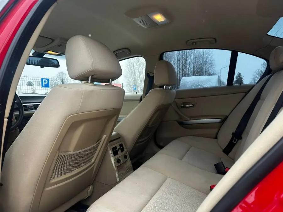 Sarkans BMW 318 2005 Jelgava, ar dzinēja tilpumu 2.00 L un nobraukumu 268 tūkst. km par 2690 €, foto 14 vietnē AUTOMOTO.COM.LV