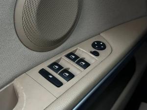 Sarkans BMW 318 2005 Jelgava, ar dzinēja tilpumu 2.00 L un nobraukumu 268 tūkst. km par 2690 €, foto 17 vietnē AUTOMOTO.COM.LV