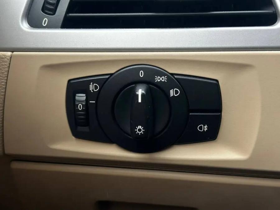 Sarkans BMW 318 2005 Jelgava, ar dzinēja tilpumu 2.00 L un nobraukumu 268 tūkst. km par 2690 €, foto 18 vietnē AUTOMOTO.COM.LV