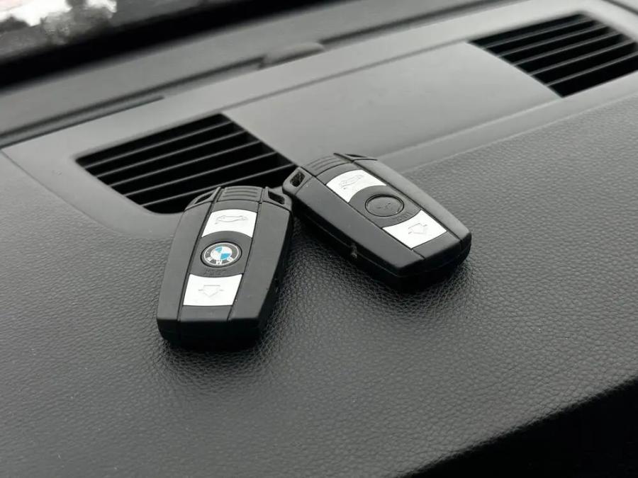 Sarkans BMW 318 2005 Jelgava, ar dzinēja tilpumu 2.00 L un nobraukumu 268 tūkst. km par 2690 €, foto 25 vietnē AUTOMOTO.COM.LV
