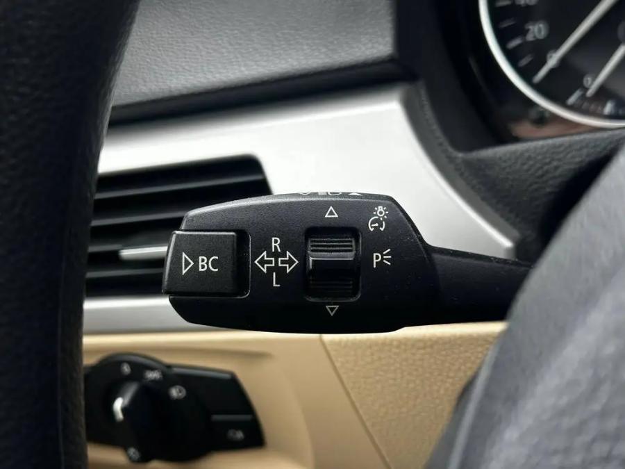 Sarkans BMW 318 2005 Jelgava, ar dzinēja tilpumu 2.00 L un nobraukumu 268 tūkst. km par 2690 €, foto 28 vietnē AUTOMOTO.COM.LV