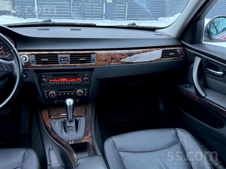 Sarkans BMW 318 2007 Rīga, ar dzinēja tilpumu 2.00 L un nobraukumu 190 tūkst. km par 3580 €, foto 14 vietnē AUTOMOTO.COM.LV