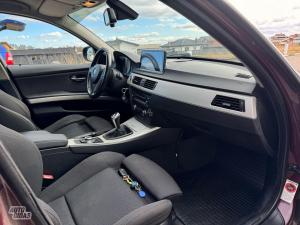 Sarkans BMW 318 2009 Alīta, ar dzinēja tilpumu 2.00 L un nobraukumu 260 tūkst. km par 1700 €, foto 5 vietnē AUTOMOTO.COM.LV