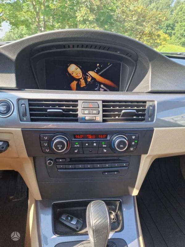 Sarkans BMW 318 2011 Kauņa, ar dzinēja tilpumu 2.00 L un nobraukumu 317 tūkst. km par 5250 €, foto 2 vietnē AUTOMOTO.COM.LV