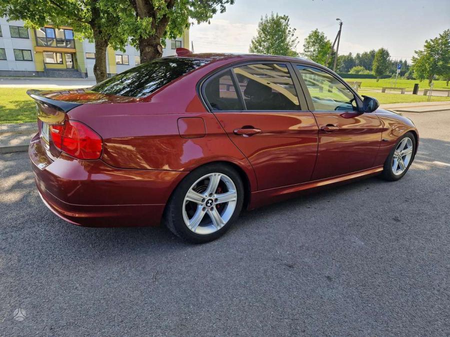 Sarkans BMW 318 2011 Kauņa, ar dzinēja tilpumu 2.00 L un nobraukumu 317 tūkst. km par 5250 €, foto 13 vietnē AUTOMOTO.COM.LV