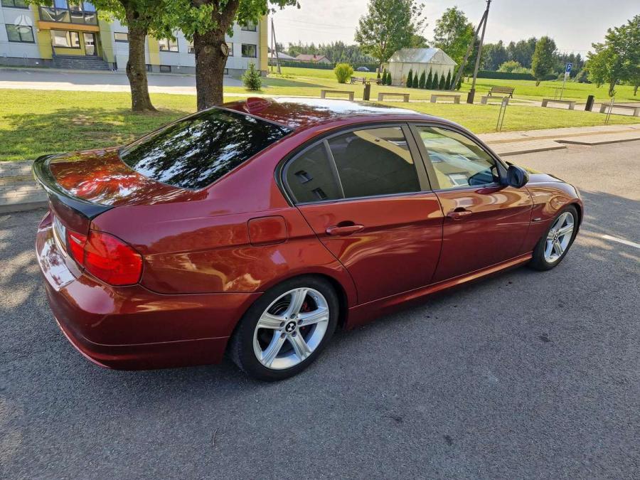 Sarkans BMW 318 2011 Kauņa, ar dzinēja tilpumu 2.00 L un nobraukumu 317 tūkst. km par 5250 €, foto 14 vietnē AUTOMOTO.COM.LV