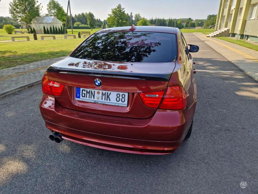 Sarkans BMW 318 2011 Kauņa, ar dzinēja tilpumu 2.00 L un nobraukumu 317 tūkst. km par 5250 €, foto 18 vietnē AUTOMOTO.COM.LV