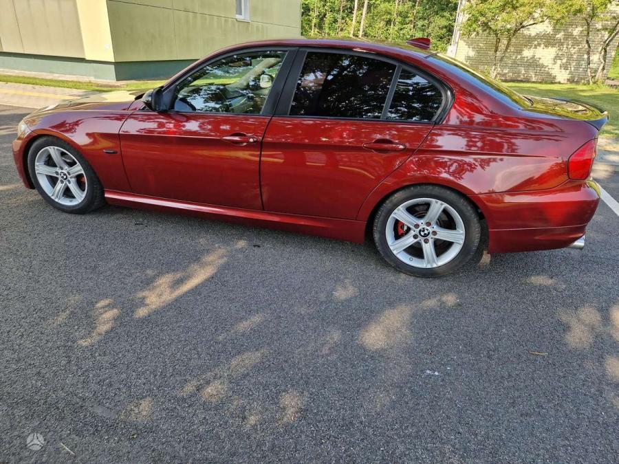 Sarkans BMW 318 2011 Kauņa, ar dzinēja tilpumu 2.00 L un nobraukumu 317 tūkst. km par 5250 €, foto 22 vietnē AUTOMOTO.COM.LV